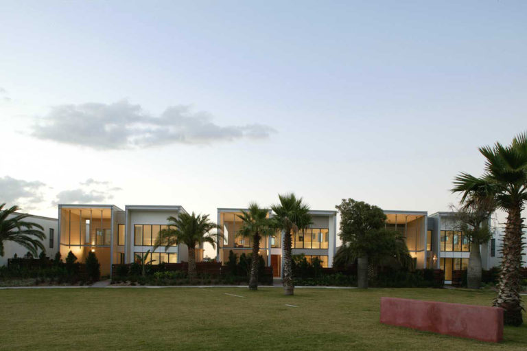 How to design, renovate or build on a dual access block of land